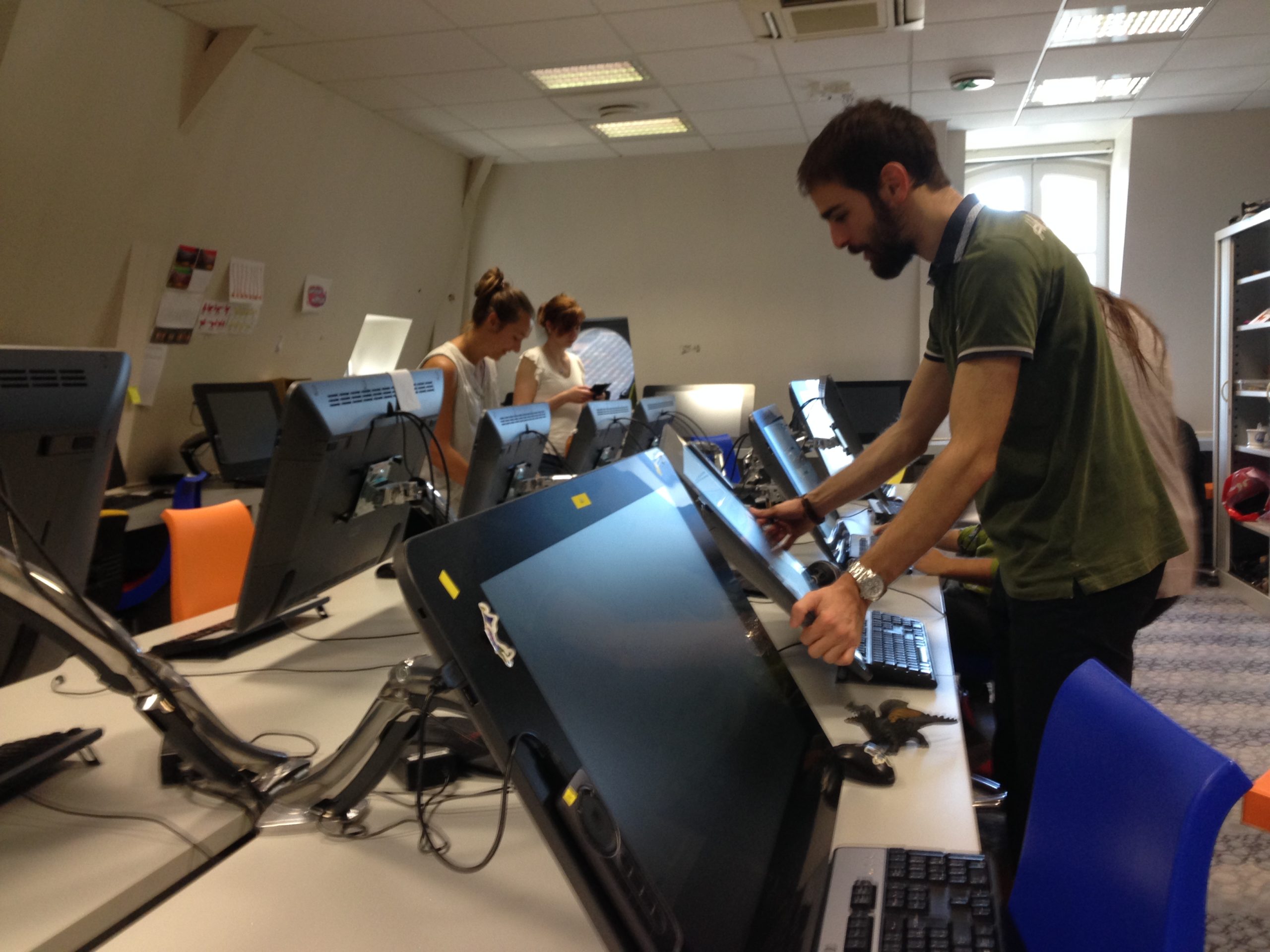 Les métiers de l'informatique et de la gestion de projet - EMCA